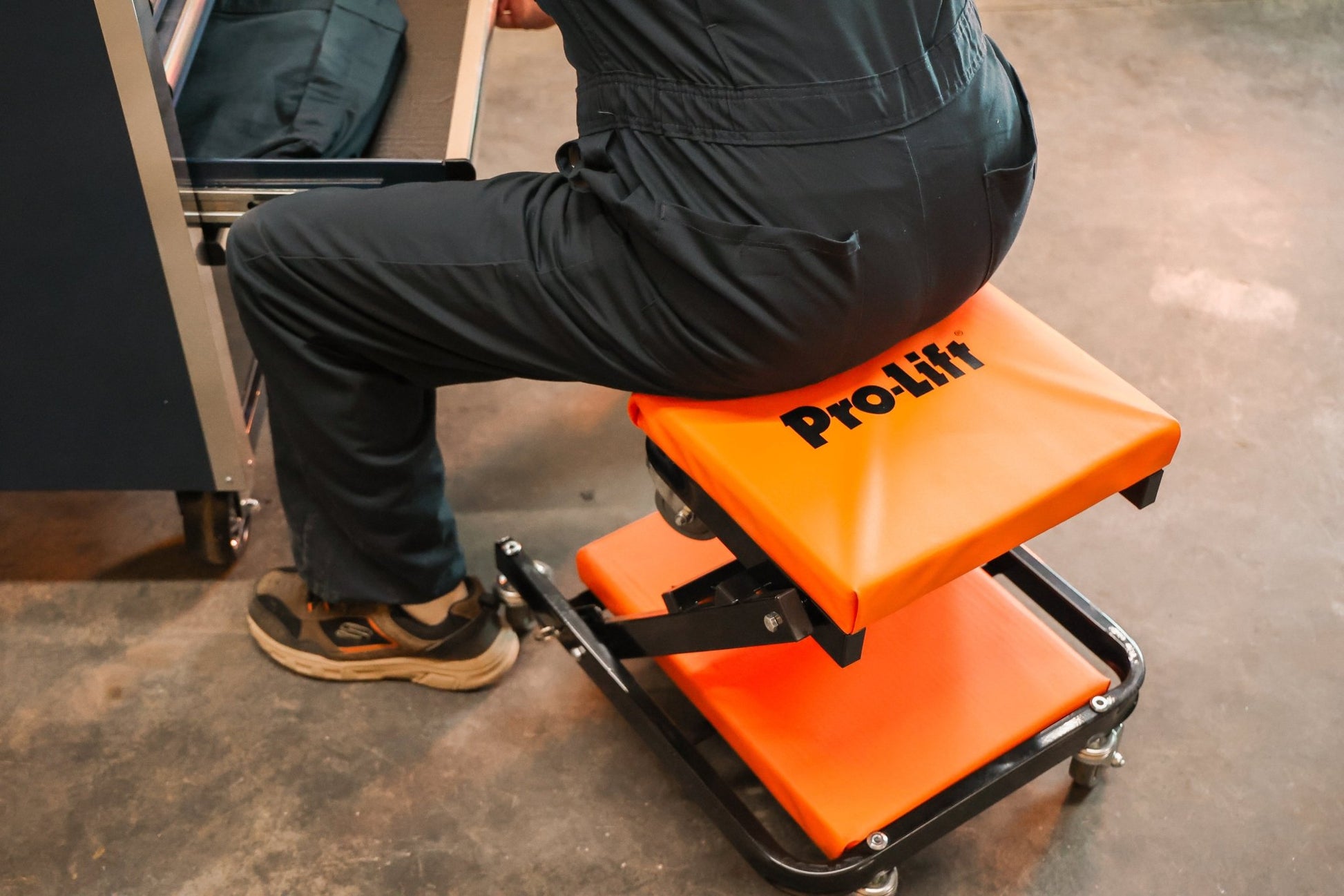 Black 40" Foldable Z Creeper (450 pounds) – Pro-Lift